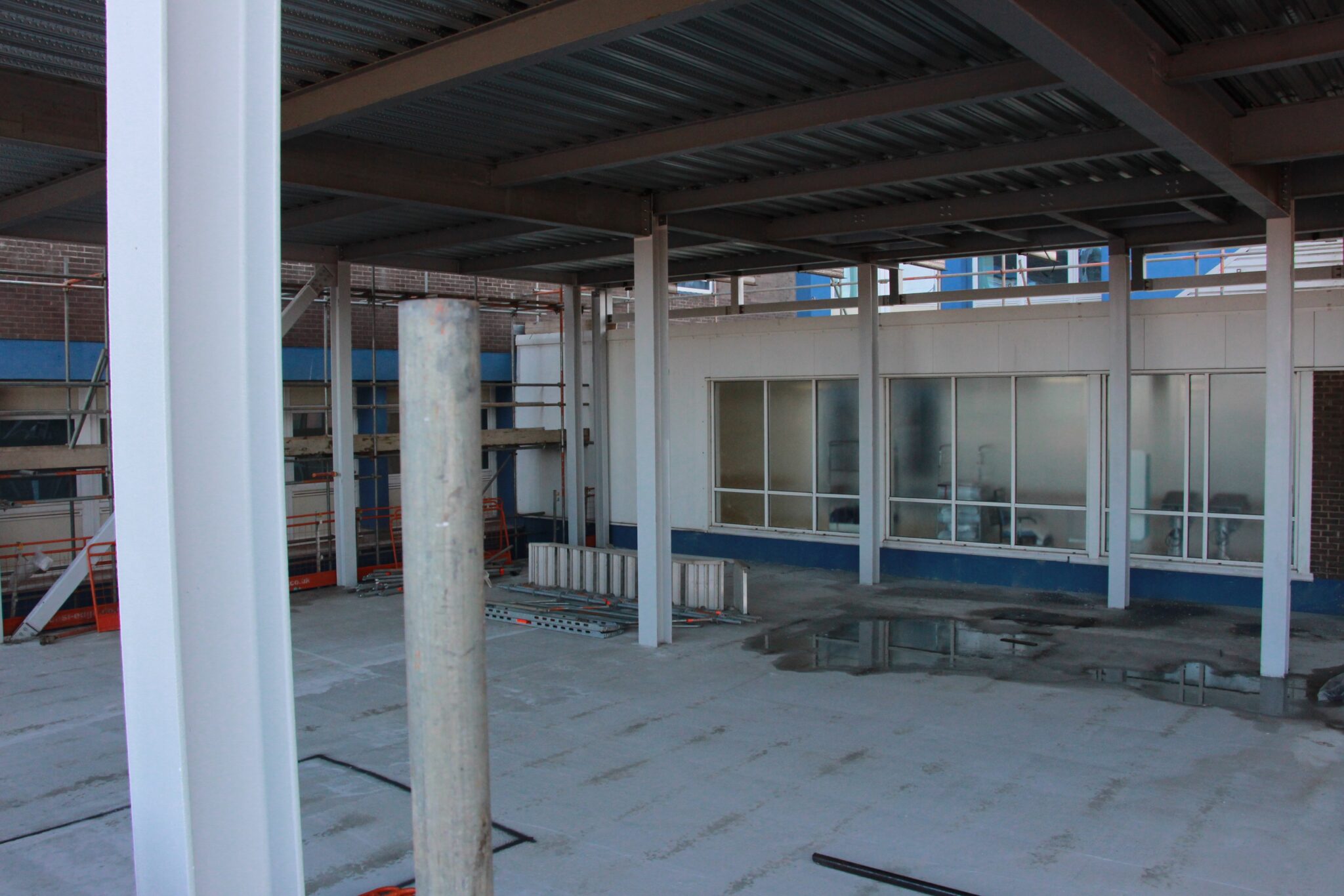 Robotic and emergency maternity theatre update - North Tees and ...